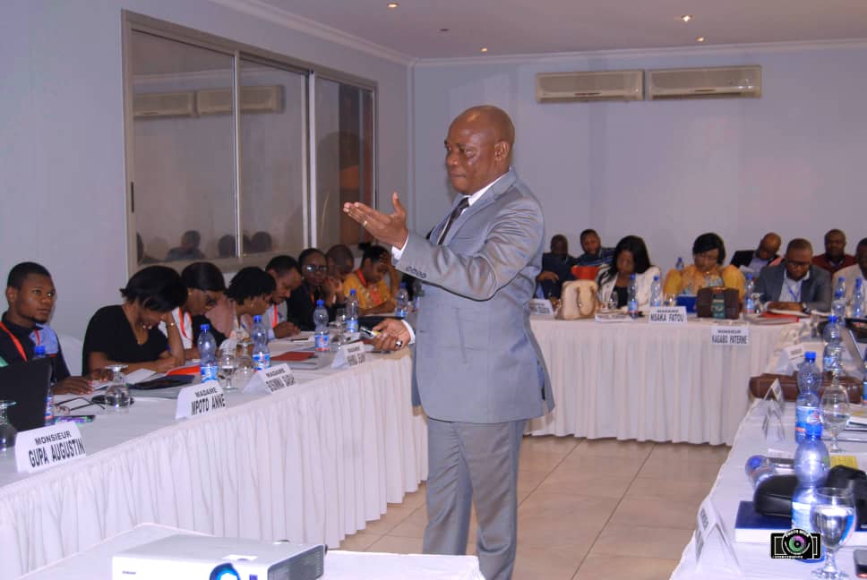 ATELIER DE FORMATION PORTANT SUR LE PROCESSUS DE PASSATION DES MARCHES PUBLICS, DU 14 AU 25 AOUT ...